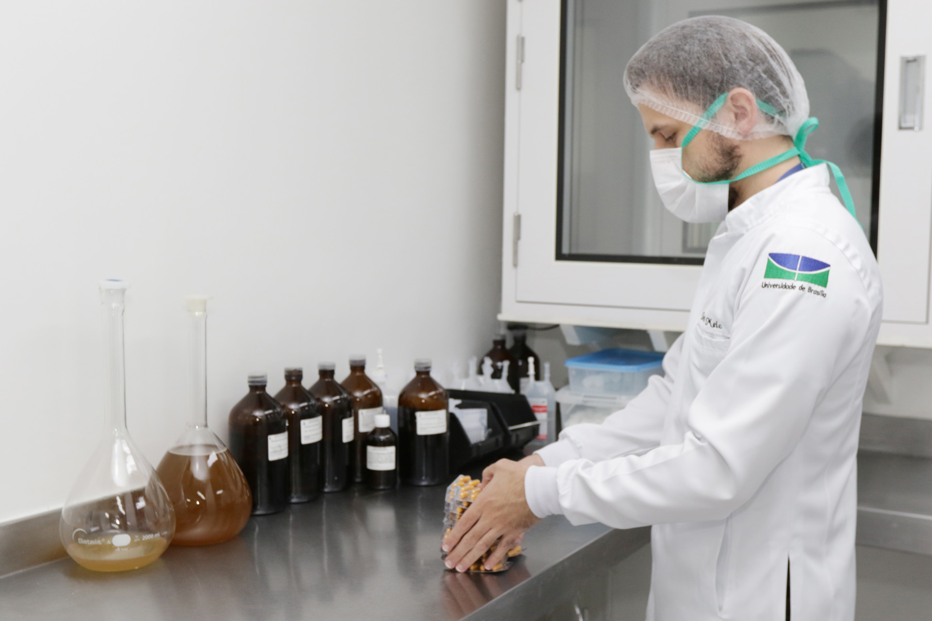 Laboratório De Farmacotécnica Transforma Medicamentos E O Atendimento